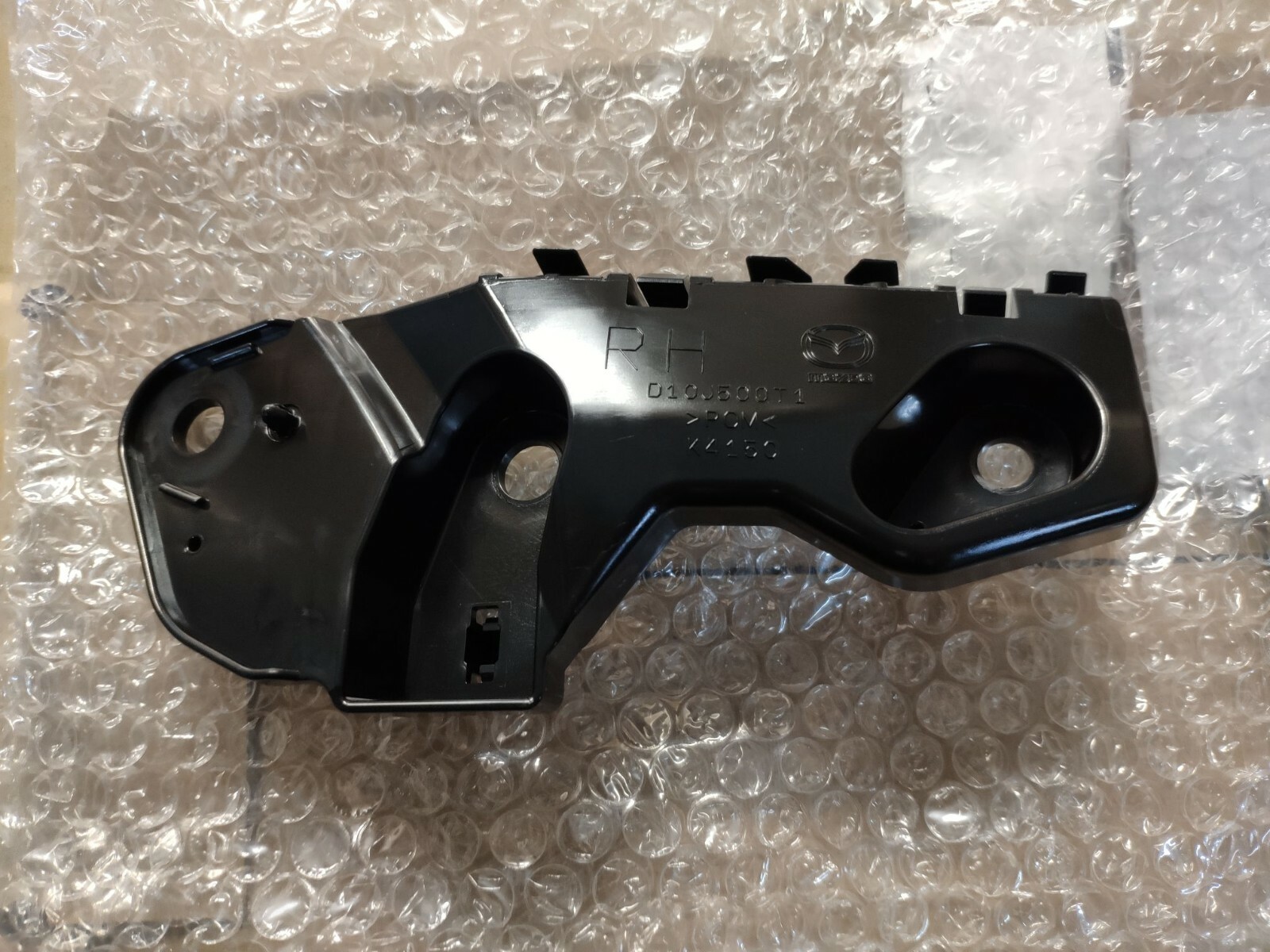 Mazda CX-3 Front Bumper Retainer Bracket 2015-2020 RH Right Side O/S ...