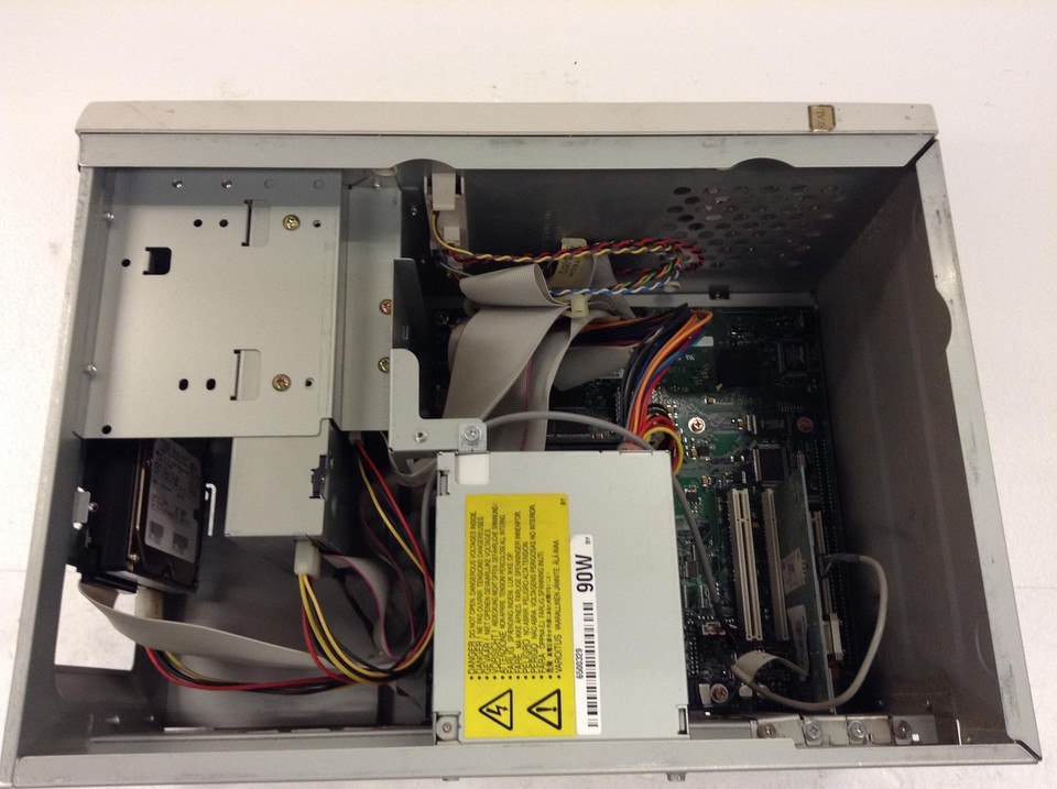 GATEWAY Essential 400C Intel Celeron 400Mhz Computer w/ 32MB Ram, CDROM ...