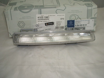 NEW Genuine Mercedes-Benz W204 C-Class R/H Daytime Running Light ...
