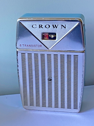 Vintage Old Crown TR-650 Mid-century modern Transistor Radio made in ...