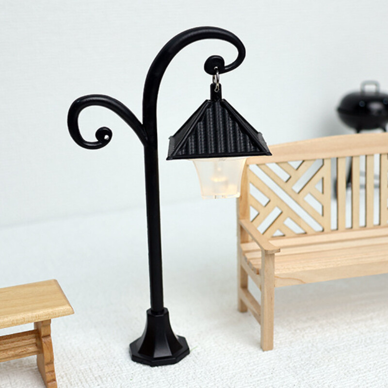 Dolls House Miniatures 1:12 Scale Lamps Street Lights Garden Vintage ...