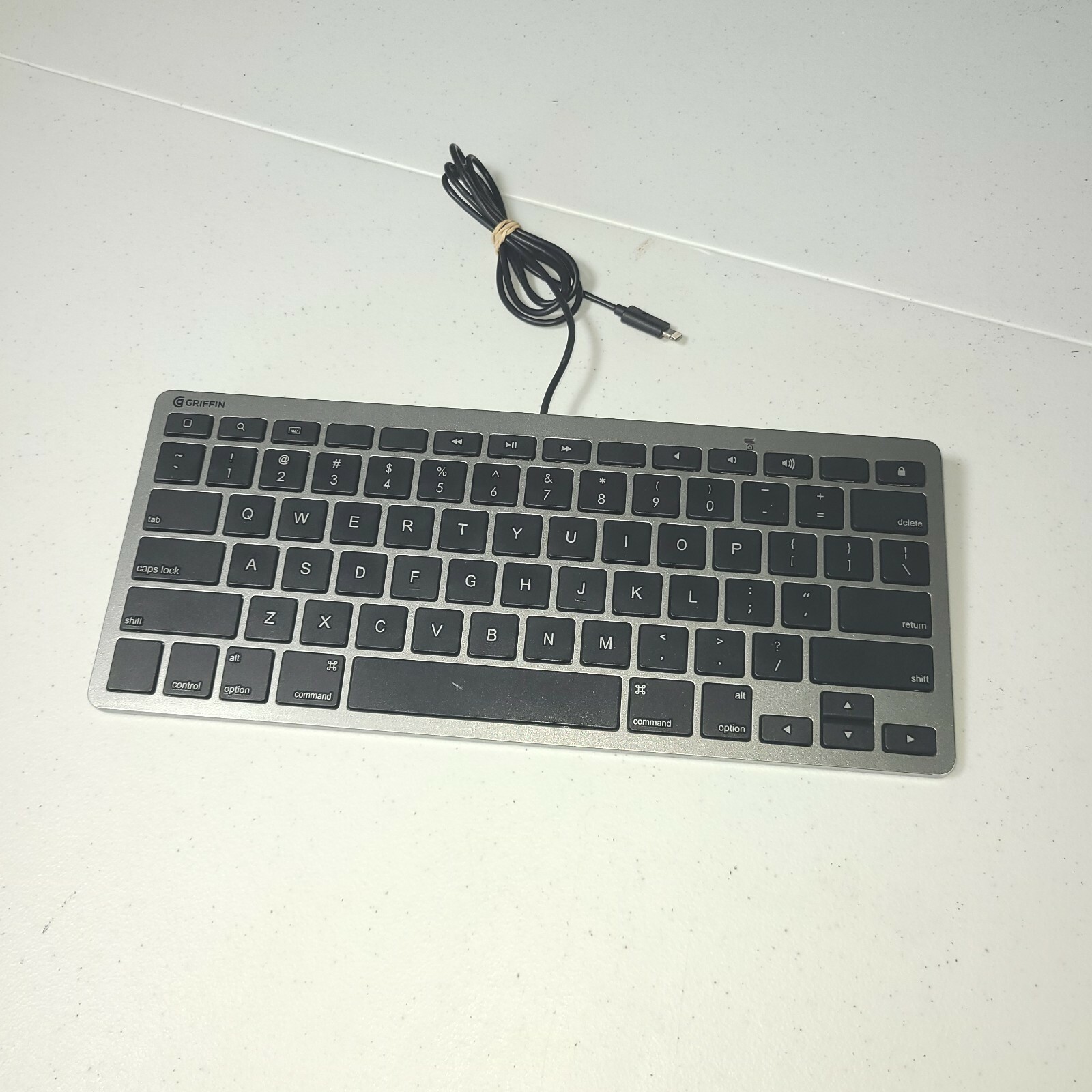 Griffin Technology XB38326 Keyboard Wired With Lightning Connector for ...