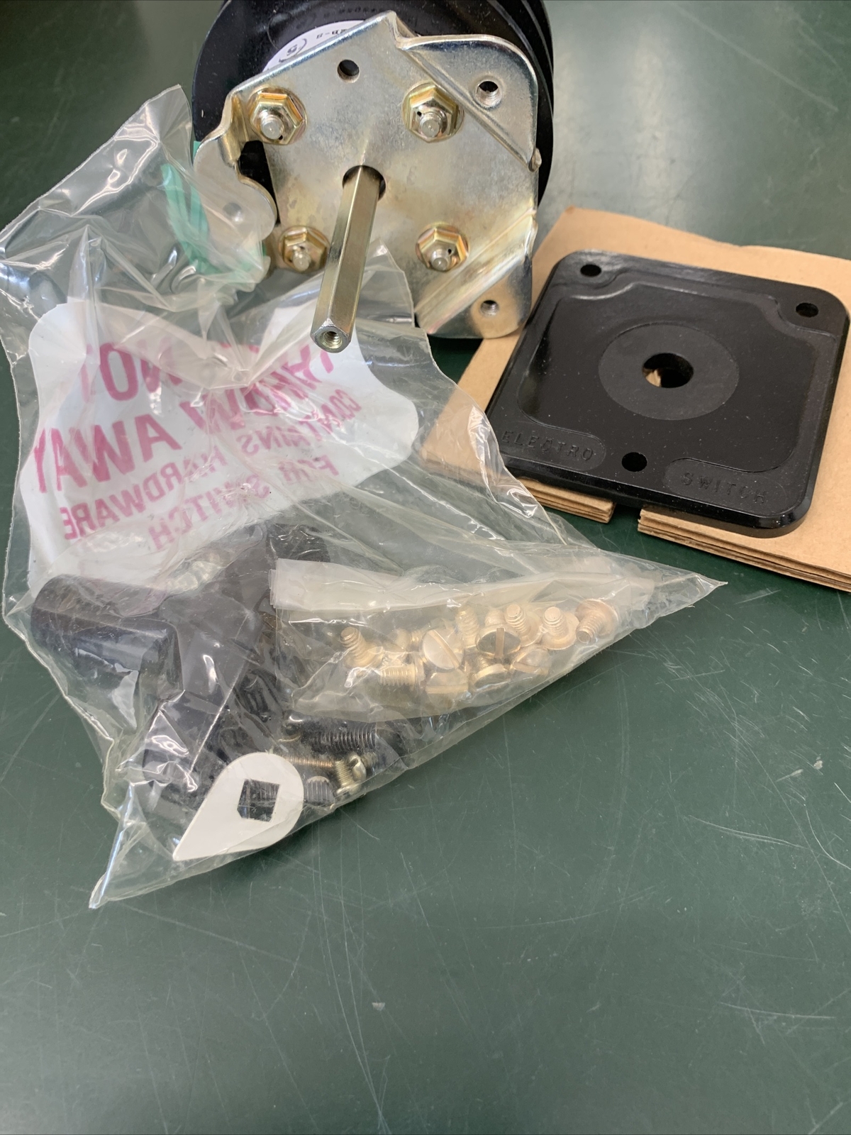 ElectroSwitch 24202B-S Series 24 Relay Key Lock 3-Hole Double Sided 8 ...