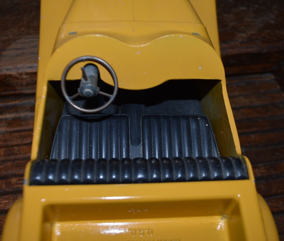VINTAGE DOEPKE MODEL TOYS MG PRESSED STEEL 1950'S Yellow Sports Car ...