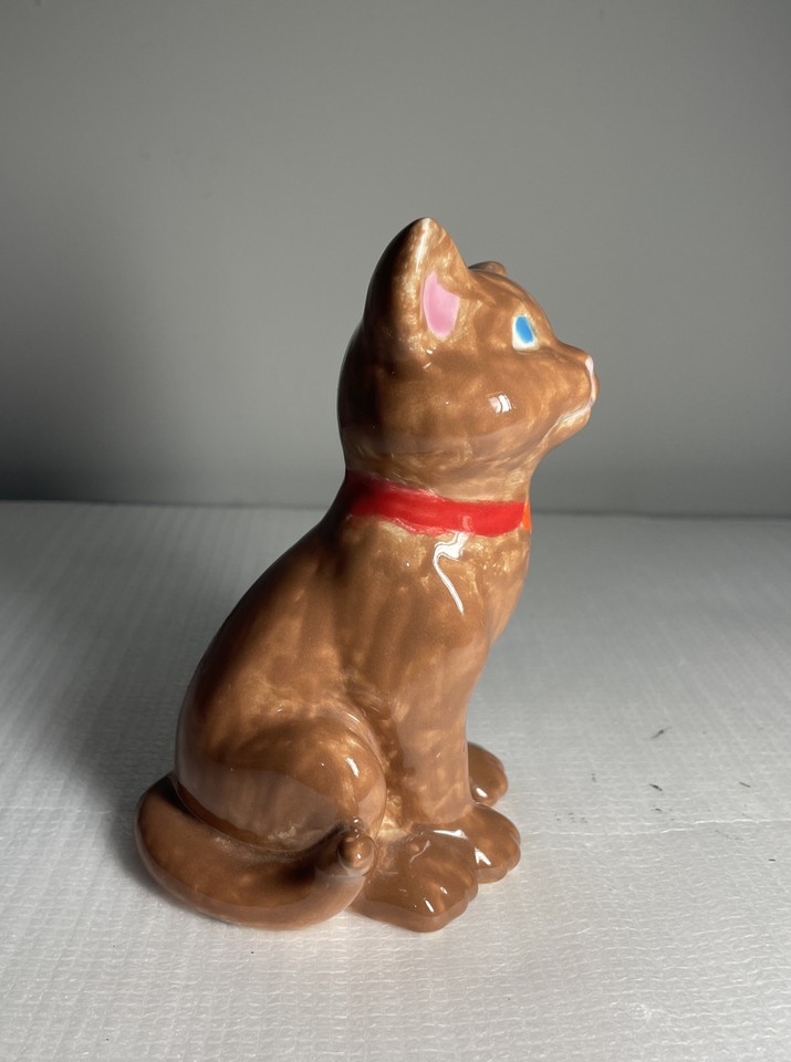 Ginger Cat Figurine Shelf Settlers Pinta crafts by gallery Pinta ...