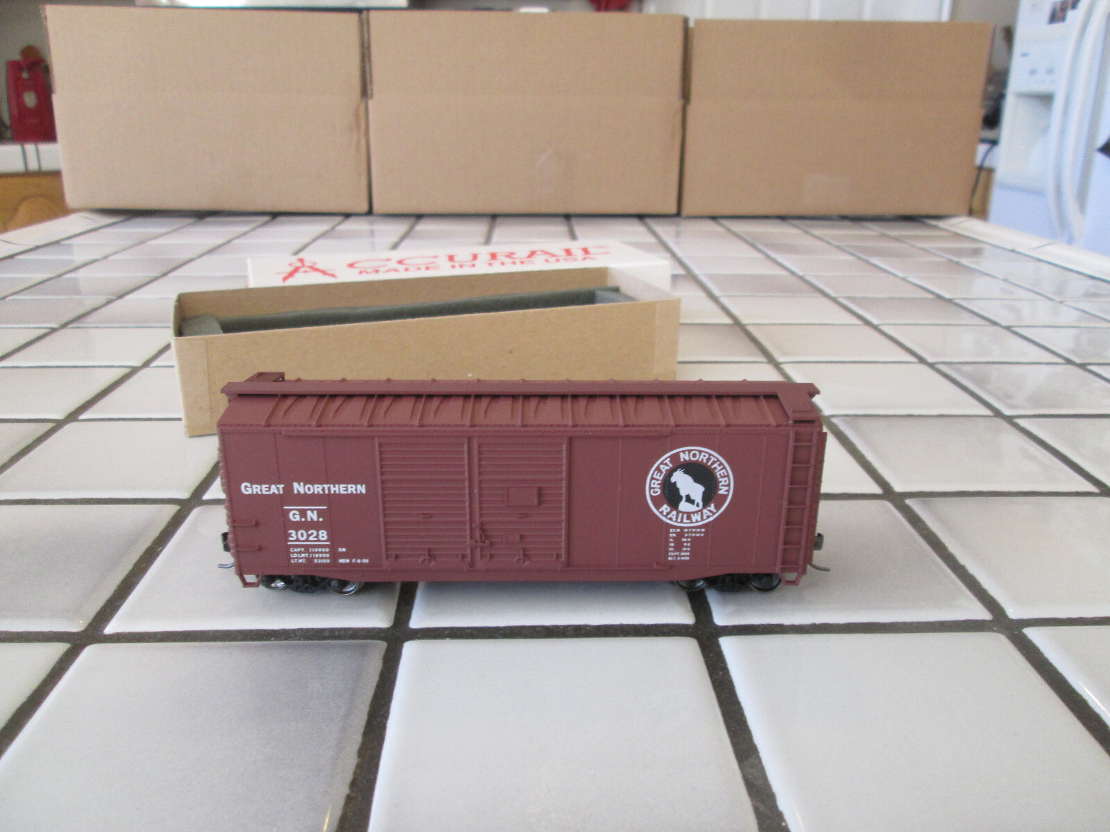 accurail GREAT NORTHERN 40 FOOT BOX CAR HO scale | eBay