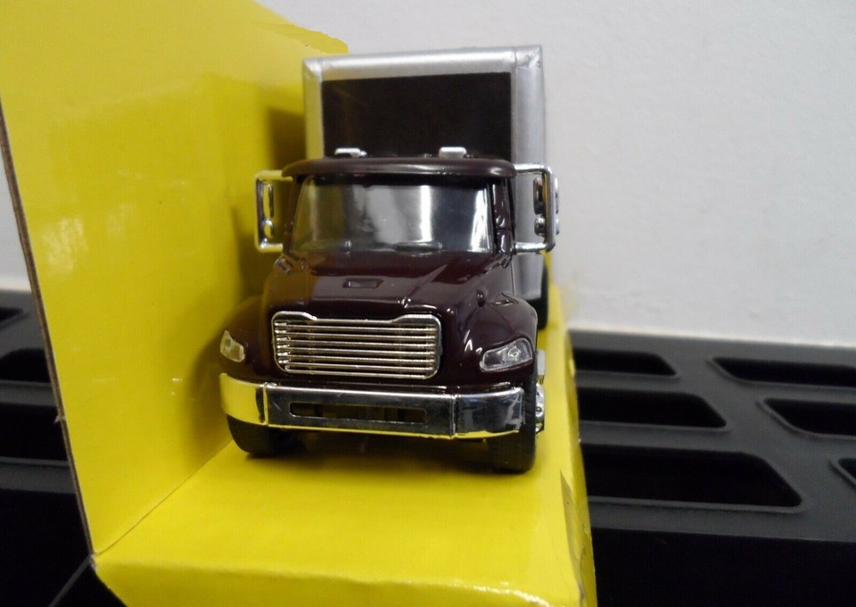 UPS Box Truck, Daron, Diecast Model Toy Car, UPS Licensed , 6", 1/50 ...
