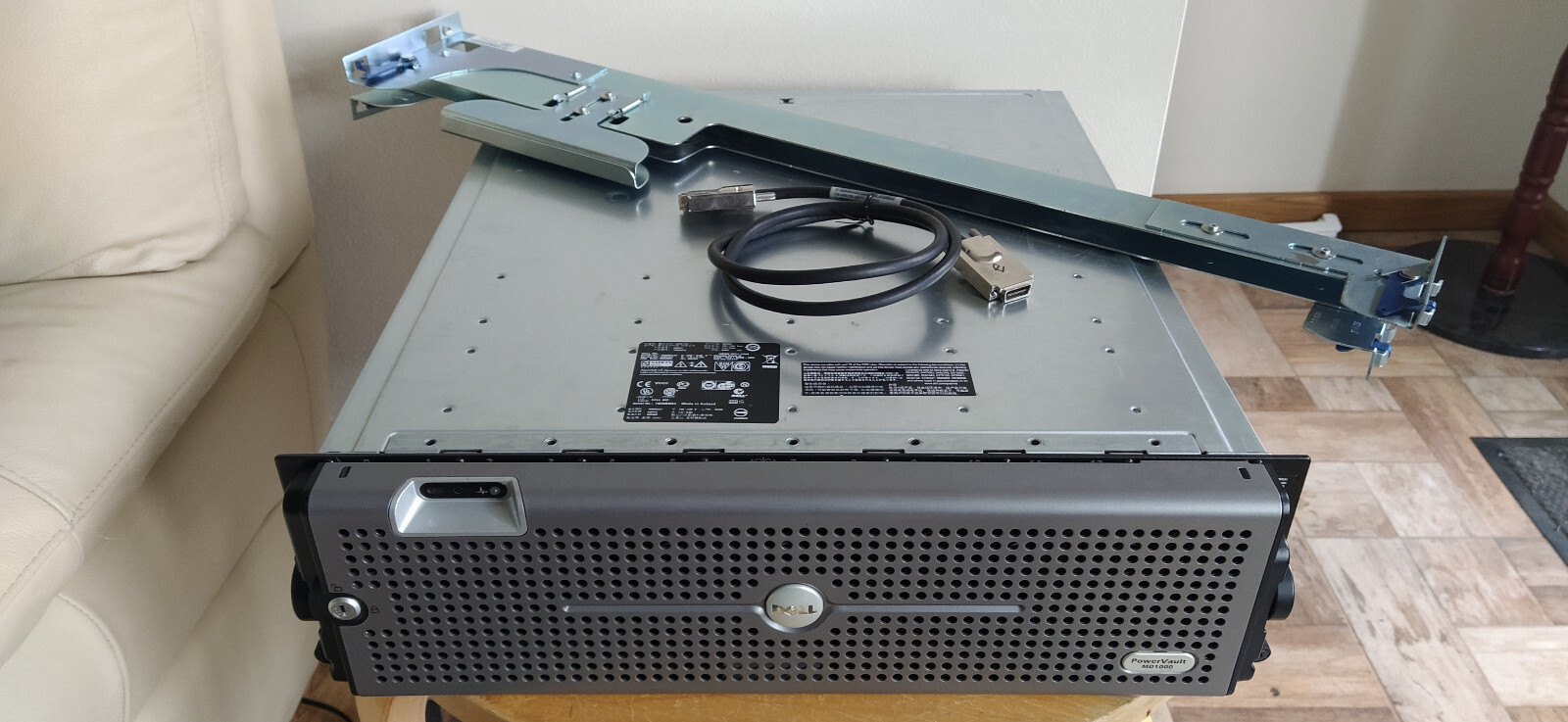 Dell PowerVault MD1000 Storage Array 15x 3.5" SAS HDD Bays 2x EMM 2x ...