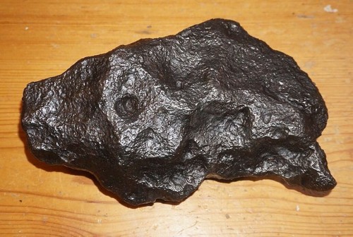 INCROYABLE ÉNORME MÉTÉORITE EN FER CAMPO 8270 g avec TROU NATUREL À ...