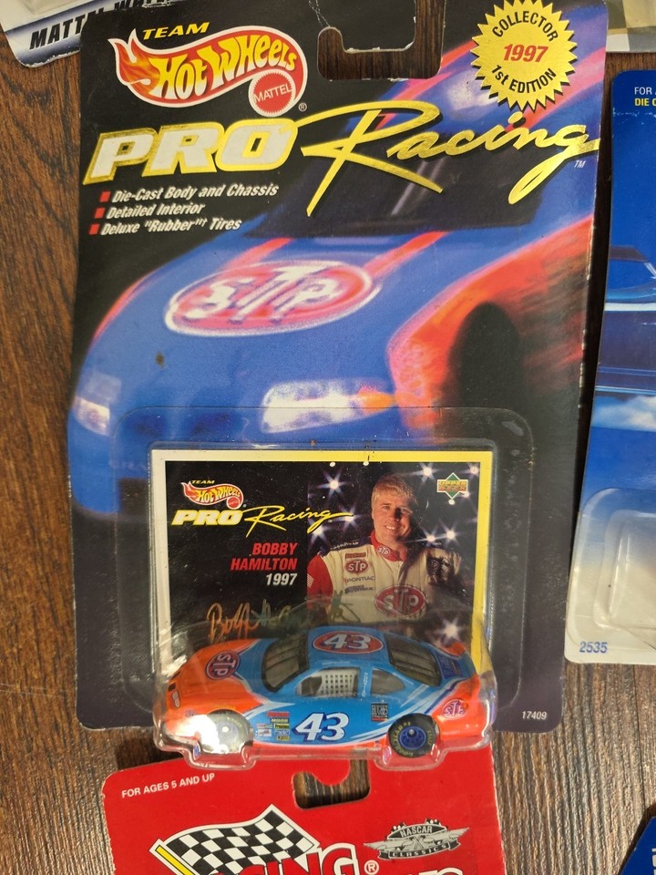 New In Package Bulk Lot Of Johnny Lightning, Hot Wheels, Matchbox And ...