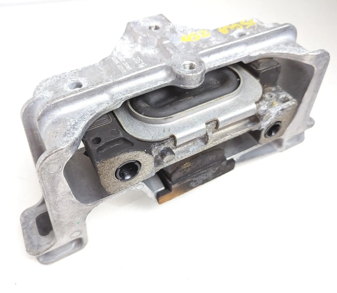 14-20 Mercedes X156 GLA250 M270 Right Side Engine Mount 2462402517 OEM ...