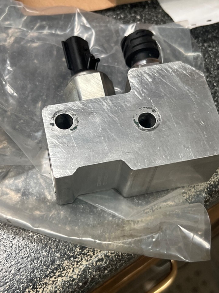 23008805 / 21870677 / 21155819 / 20942984 Volvo Shut-Off Valve ...