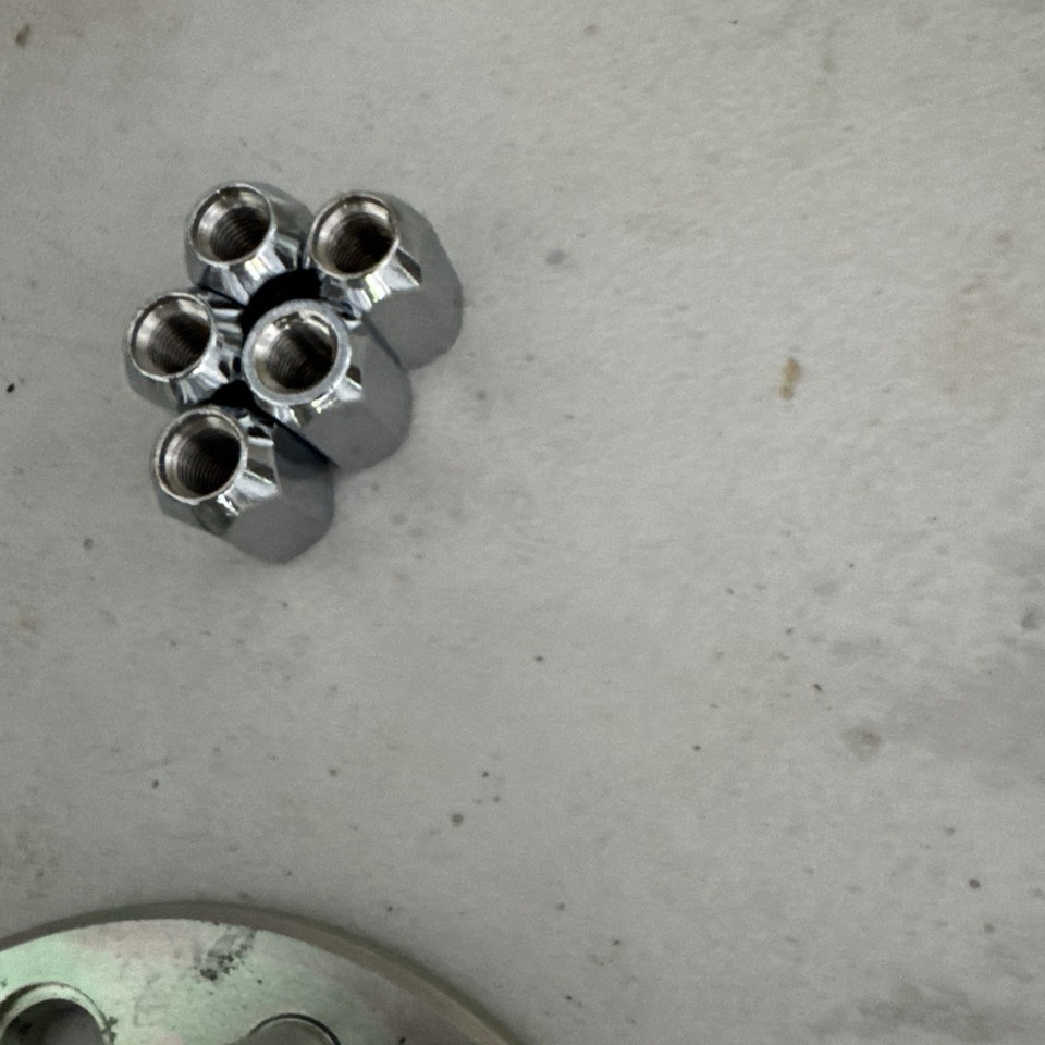 C2 Knock Off Hub and Complete Hardware Corvette. Select RH Or LH Hub | eBay