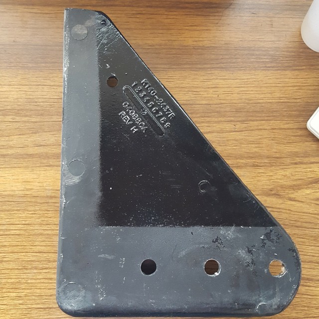 Take off Aluminum CROSSMEMBER Gusset Kenworth K140-2437 RH for sale ...