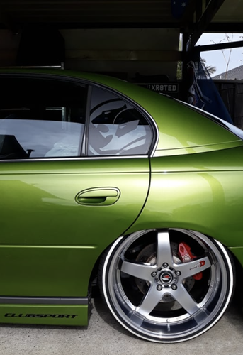 VT VX VY VZ Commodore SEDAN (Vinyl Stickers) Racing Lion Qtr window ...