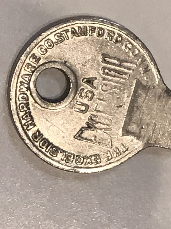 KEY 6K11 EXCELSIOR FITS GUITAR CASES 1950’s Gibson Les Paul Lifton ...