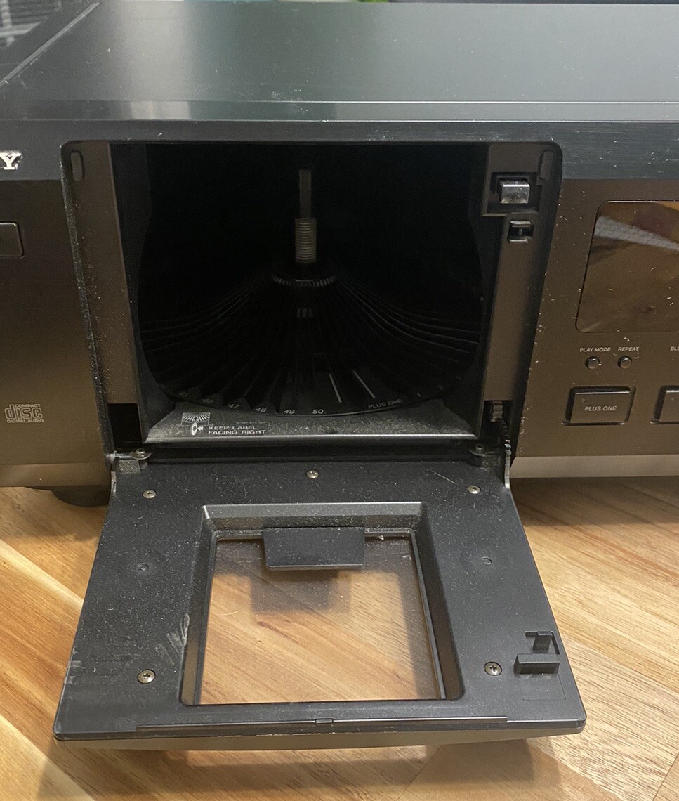 Sony CDP-CX53 50 Disc CD Mega Storage Changer Player Carousel Working ...