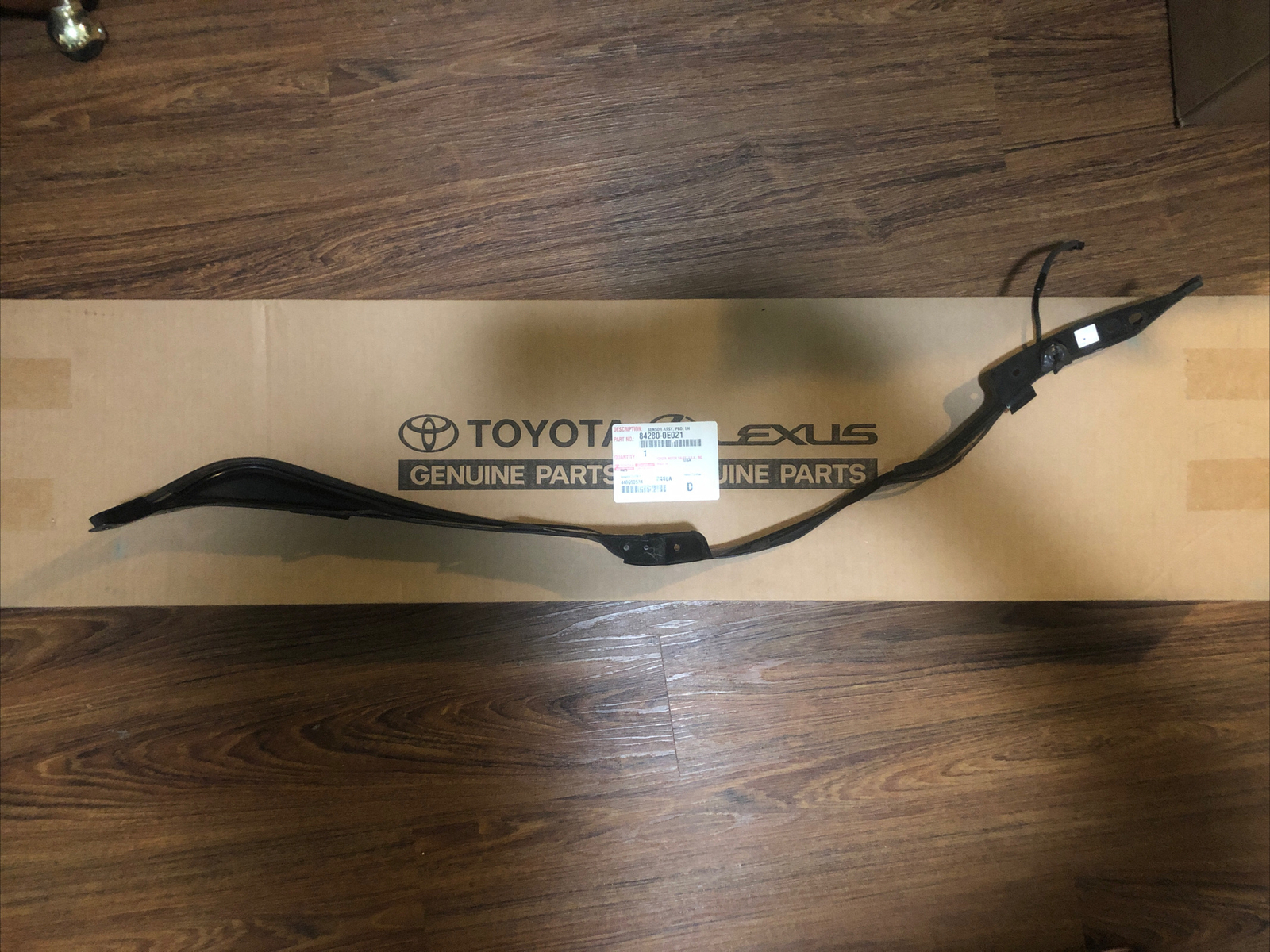 Toyota Highlander Rear Lift Gate Sensor 84280-0E021 | Genuine OEM | Rear