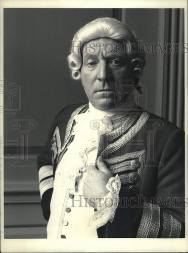 1984 Press Photo Actor Clive Revill in "George Washington" Miniseries ...