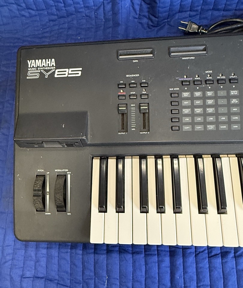 Yamaha SY85 Music Synthesizer 61 Key Keyboard --PARTS ONLY-- read ...
