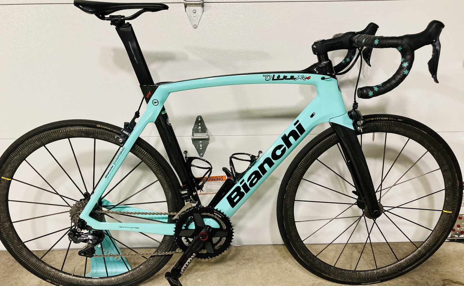 Bianchi Carbon Road Bike for sale | Only 2 left at -70%