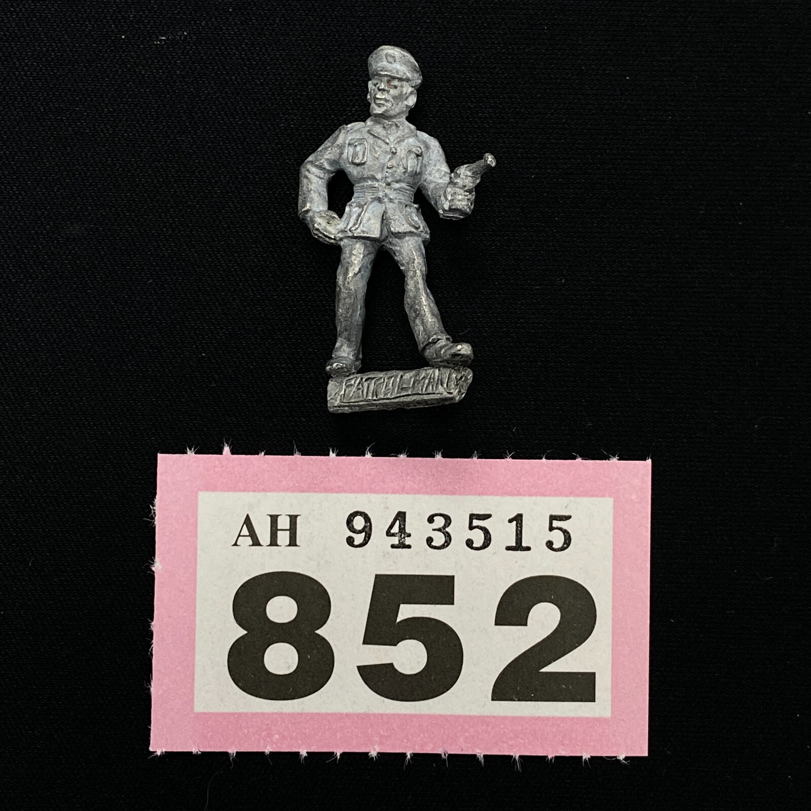 CC1-61 GOTHIC HORROR PATROLMAN POLICEMAN COP METAL MINIATURE 1987 ...