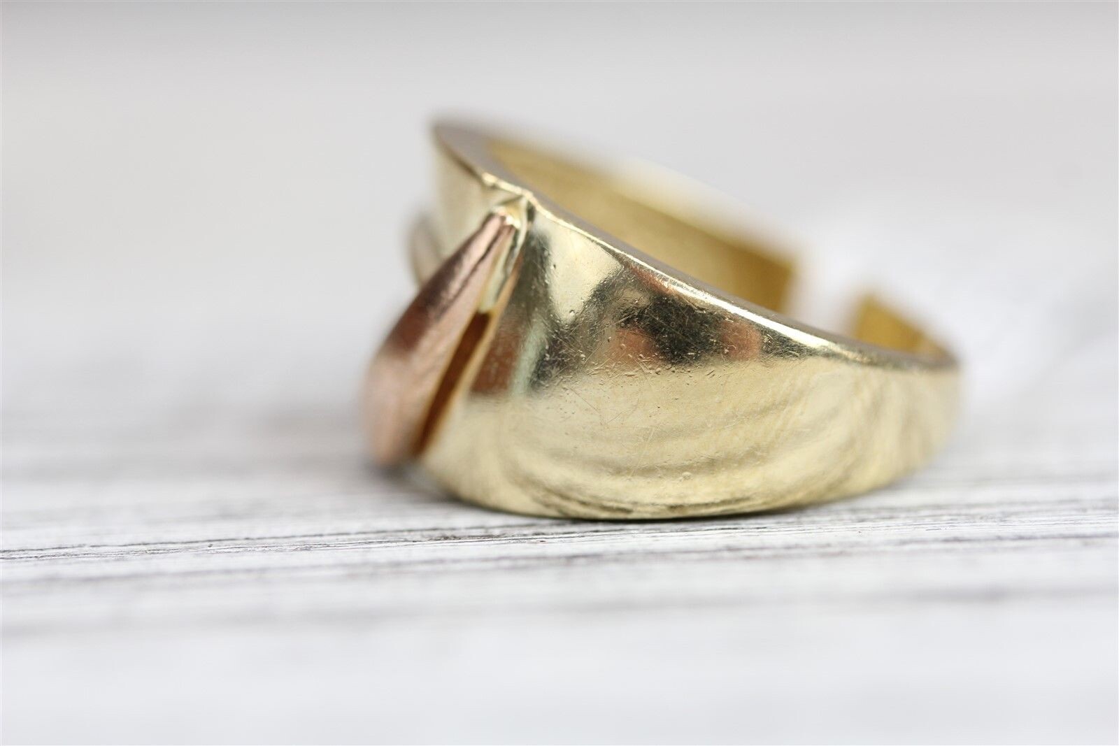 VINTAGE 10 K ROSE YELLOW GOLD RIBBED DESIGN RING LU… - Gem