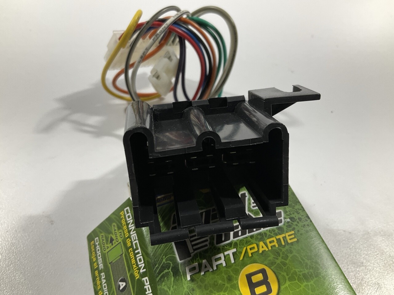 Metra 80-1677-1 Radio Adapter Wire Harness - 1979-1993 GM / Chevy / GMC ...