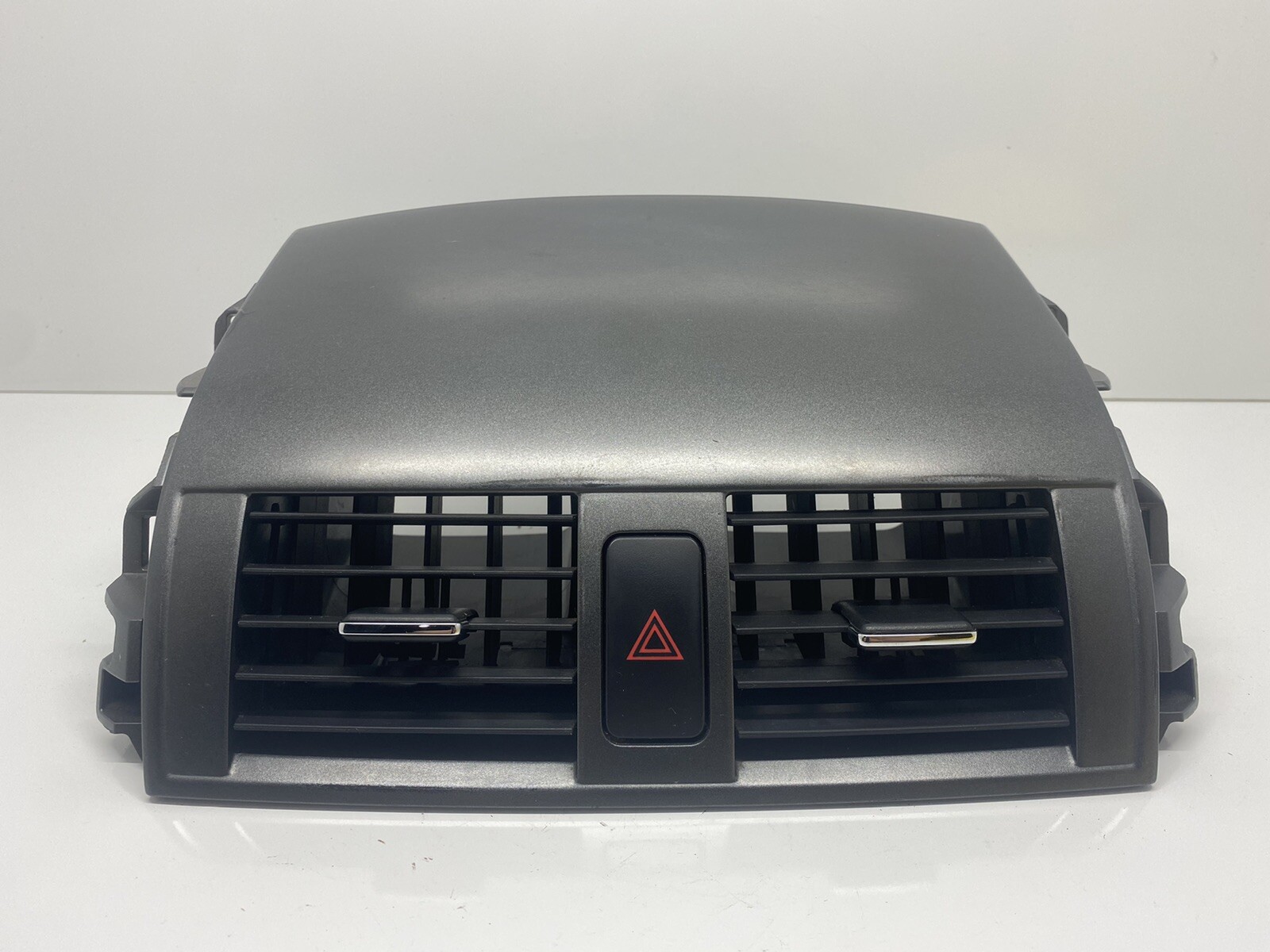 2009-2011 Toyota Corolla Center Dash Vents With Bezel OEM 55670-02190 ...