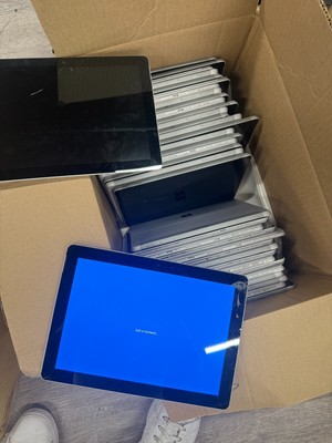 Lot of 70 x Microsoft Surface Go Tablets Pentium 8GB RAM 128GB *READ ...