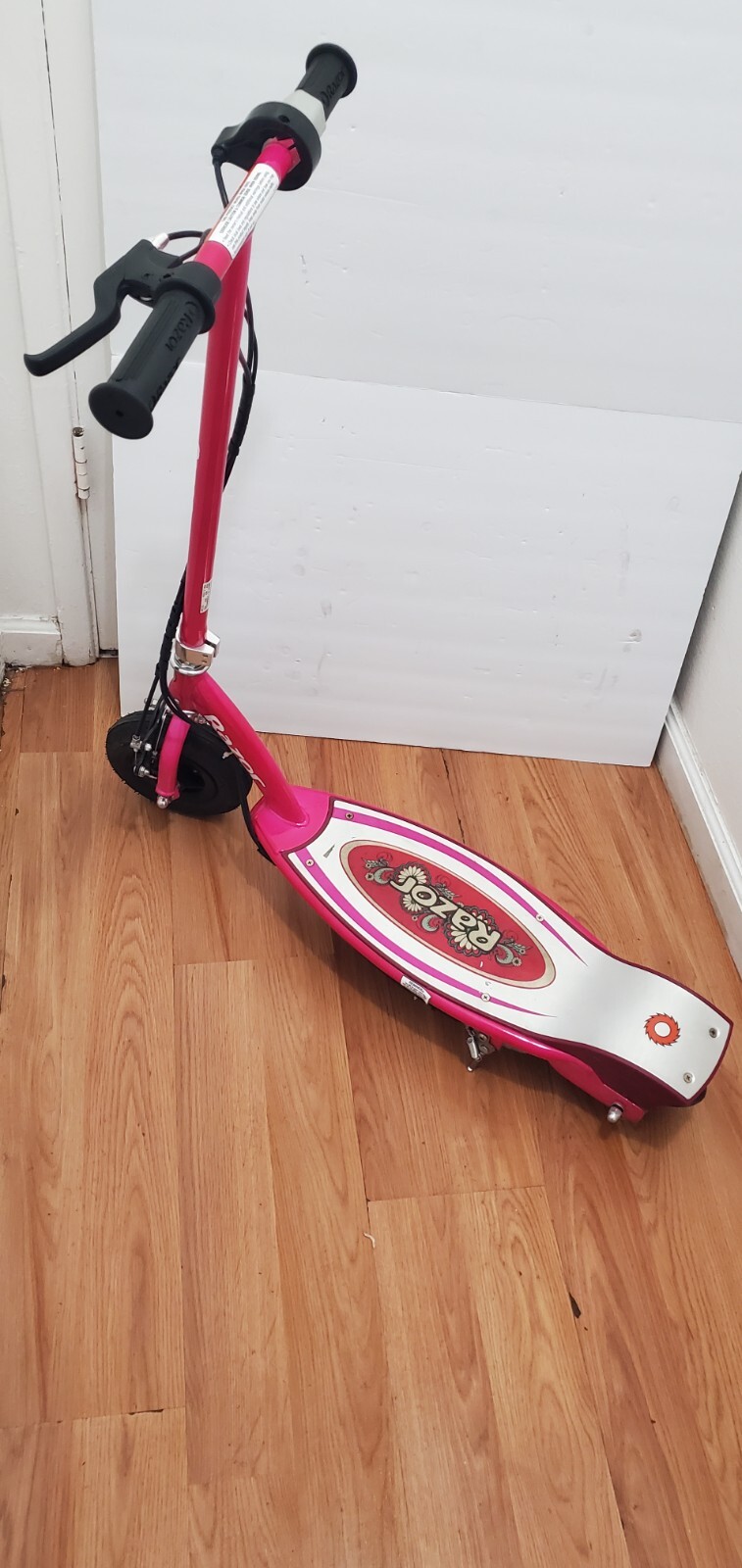 Razor E100 Sweet Pea Electric Scooter - Pink 961613231222 | eBay