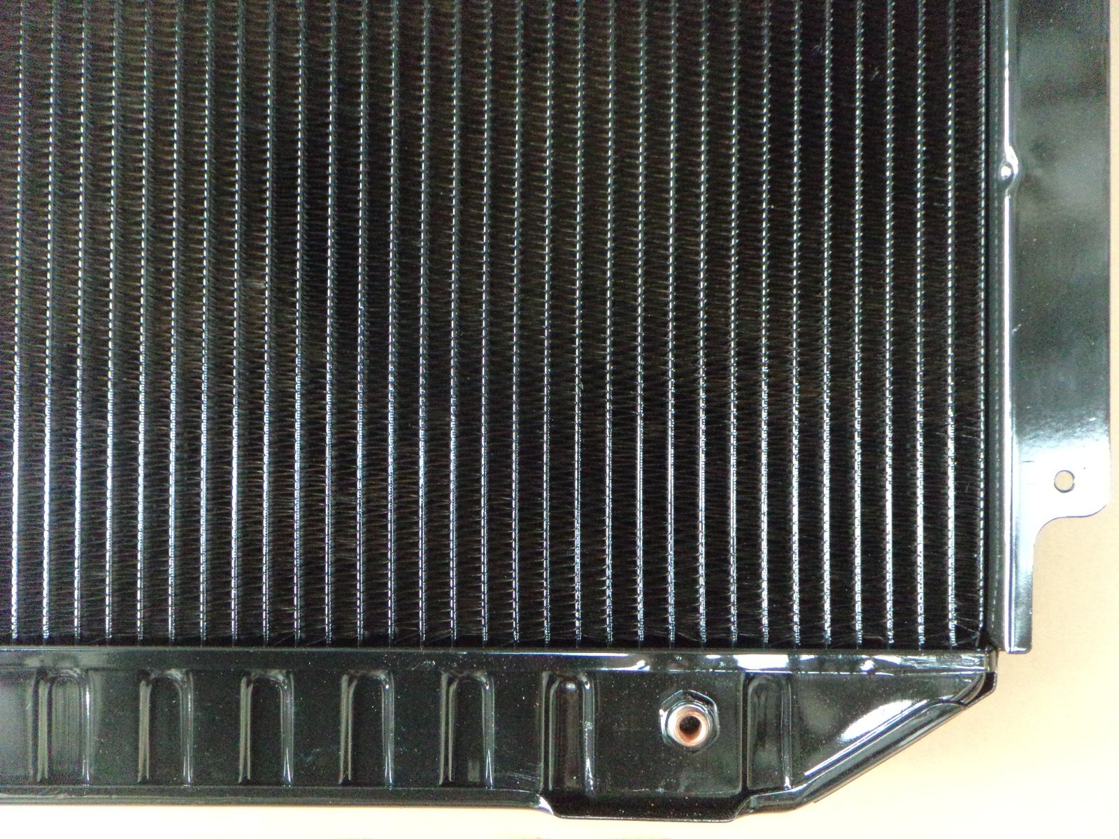 Radiator For Holden HQ HJ HZ HX LH LX V8 Torana Kingswood H/duty 3 Row ...