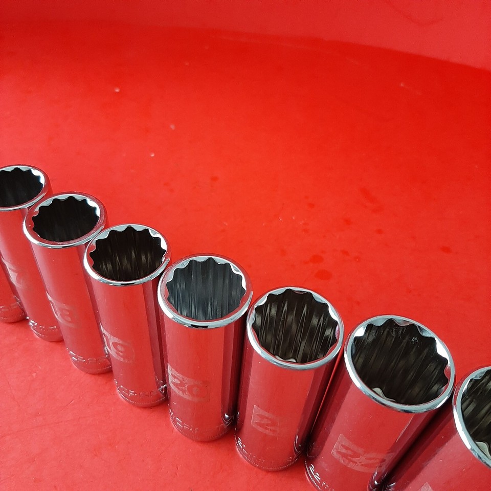 CRAFTSMAN Easy Read 15 Piece 1/2" Drive Deep Metric 12 Pt Socket Set ...