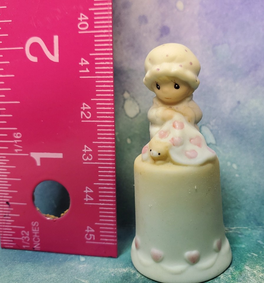 1984 Precious Moments Love Covers All Porcelain Thimble #12254 Girl ...