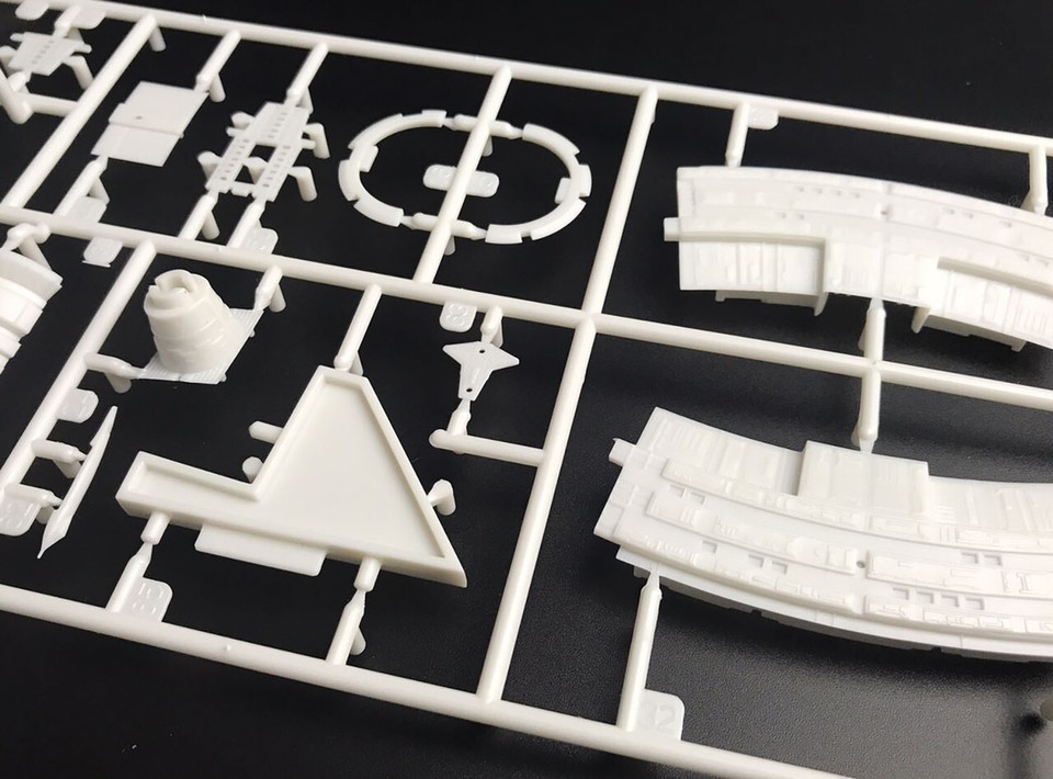 2001 A Space Odyssey - Moebius Models Space Station V MODEL KIT 2001-6 ...