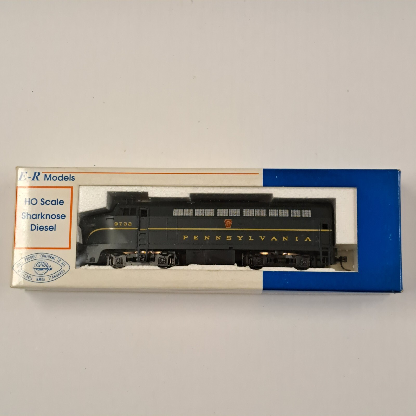 E-R Models 040-4101 HO Scale Pennsylvania Shark Nose Diesel Locomotive ...