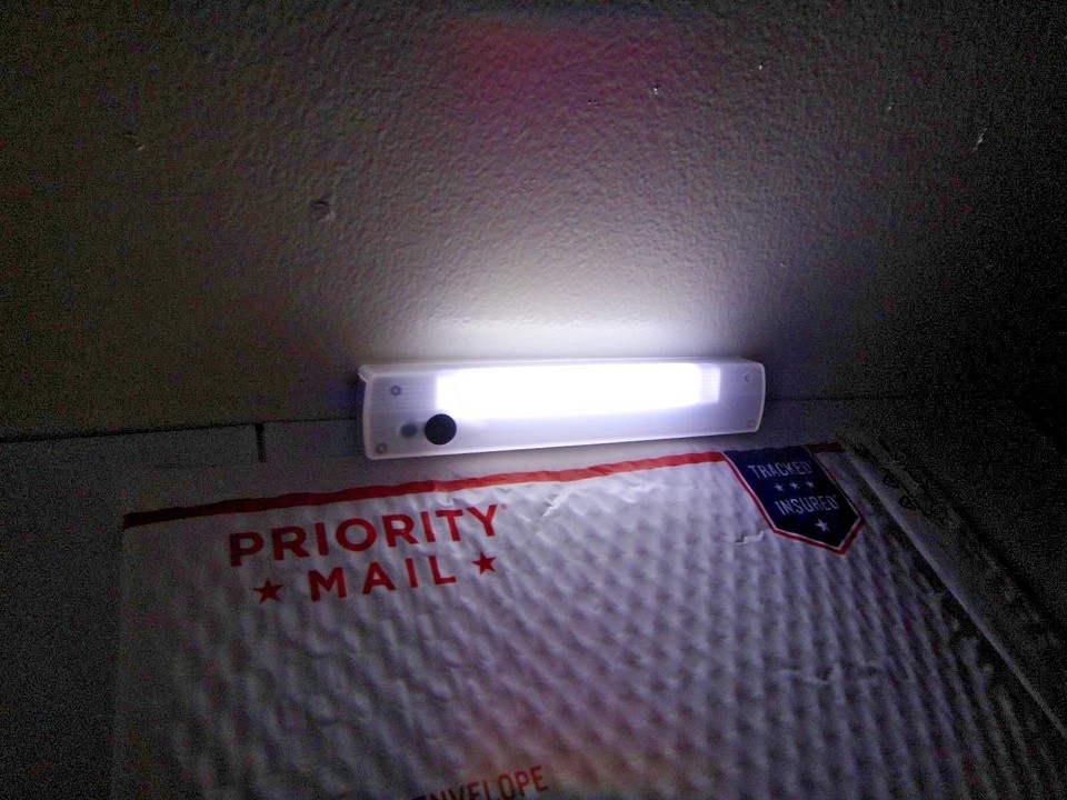 4pk Anti Glare COB LED Wall Lighted Switch Wireless Night Light Battery ...