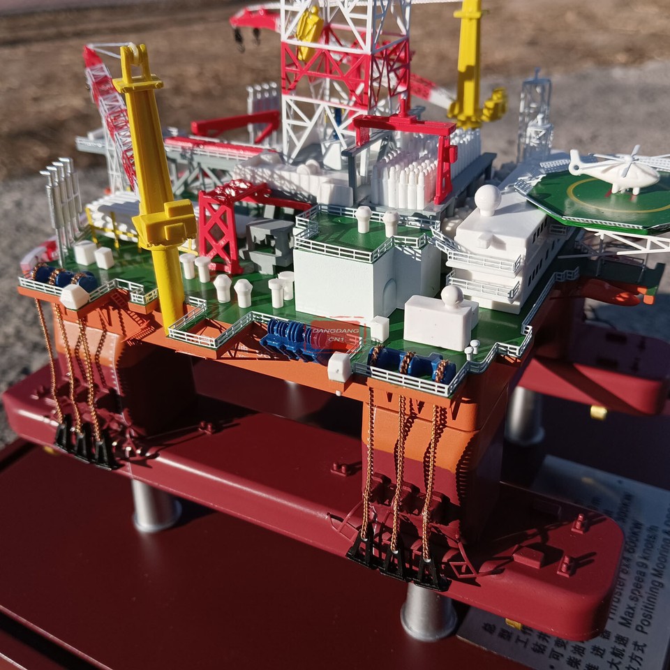 1:700 Offshore Oil 981 deepwater semi-submersible drilling rig MODEL | eBay