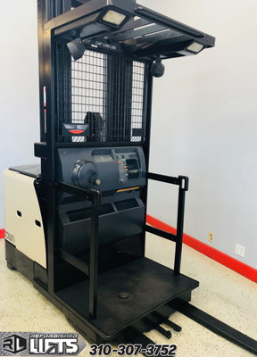 Forklifts - Crown Order Picker