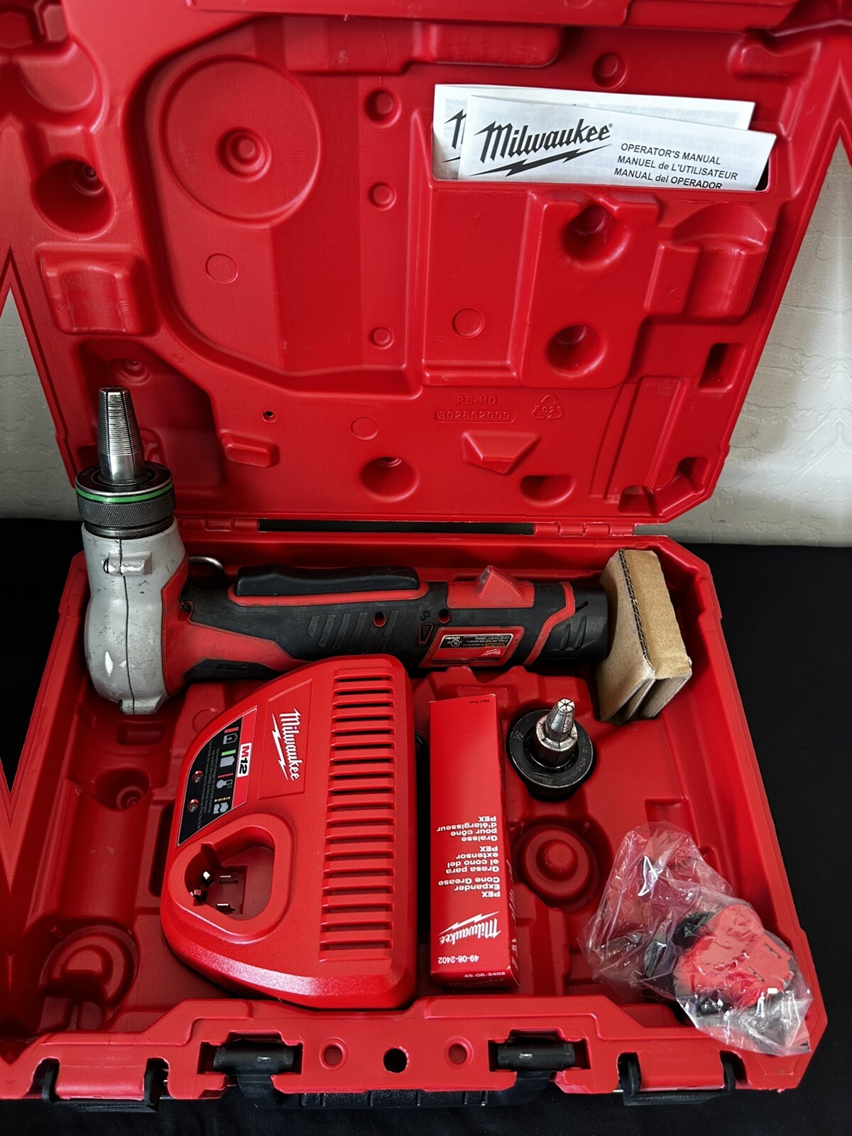 Milwaukee 2474-22 M12 Cordless ProPEX Expansion Tool Kit w/2 Expansion ...