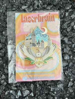 Harry Potter Hogwarts Hedwig Crest Enamel Pin LASERBRAIN Accio ...
