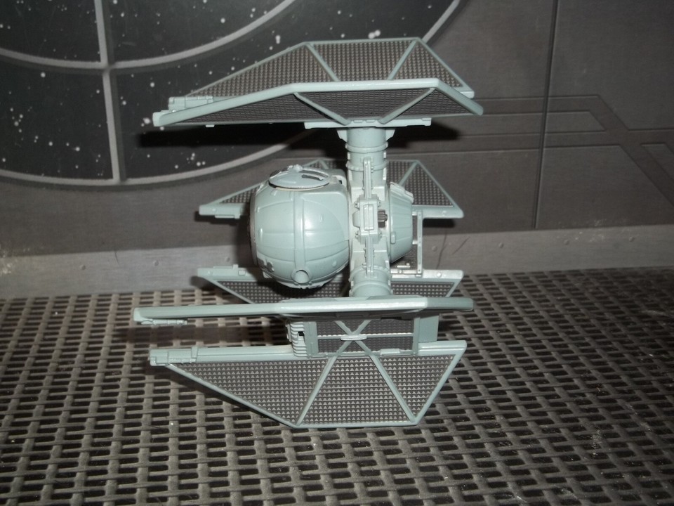 STAR WARS ACTION FLEET IMPERIAL TIE DEFENDER COMPLETE W PILOT & MOFF ...