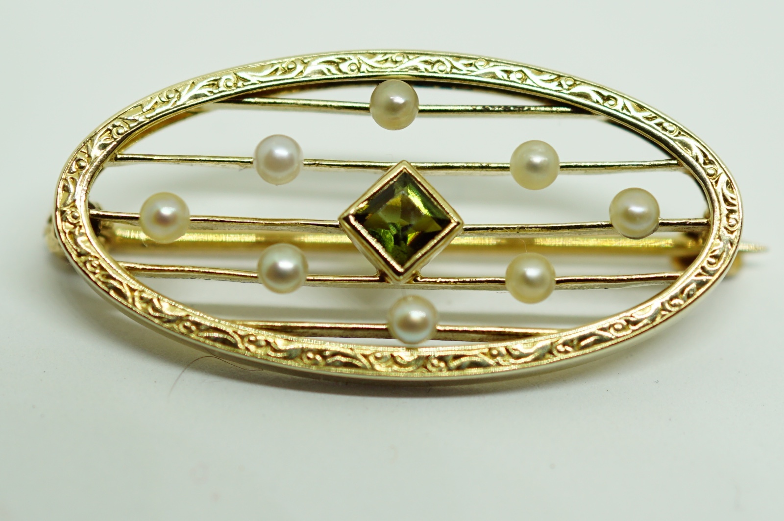 Antique 14k seed pearls and Peridot pin - Gem