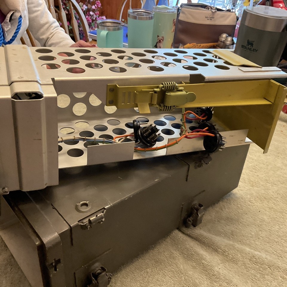 Military Radio RT66 RT67 RT68 RT70 CY-590 Battery Box | eBay