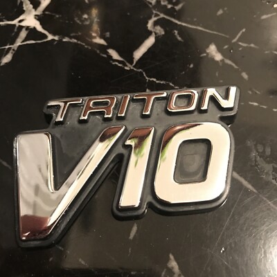 1999 - 2004 Ford F-250 F-350 F-450 Excursion TRITON V10 Fender Emblem ...