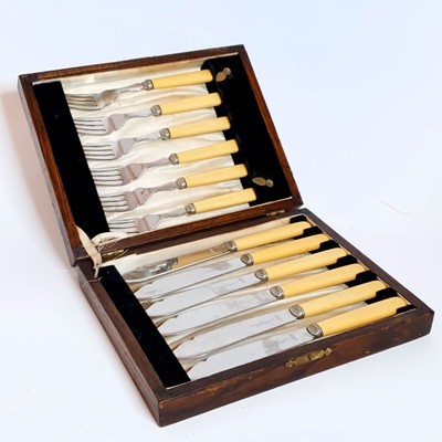 Arts & Crafts Movement - Firth Staybrite