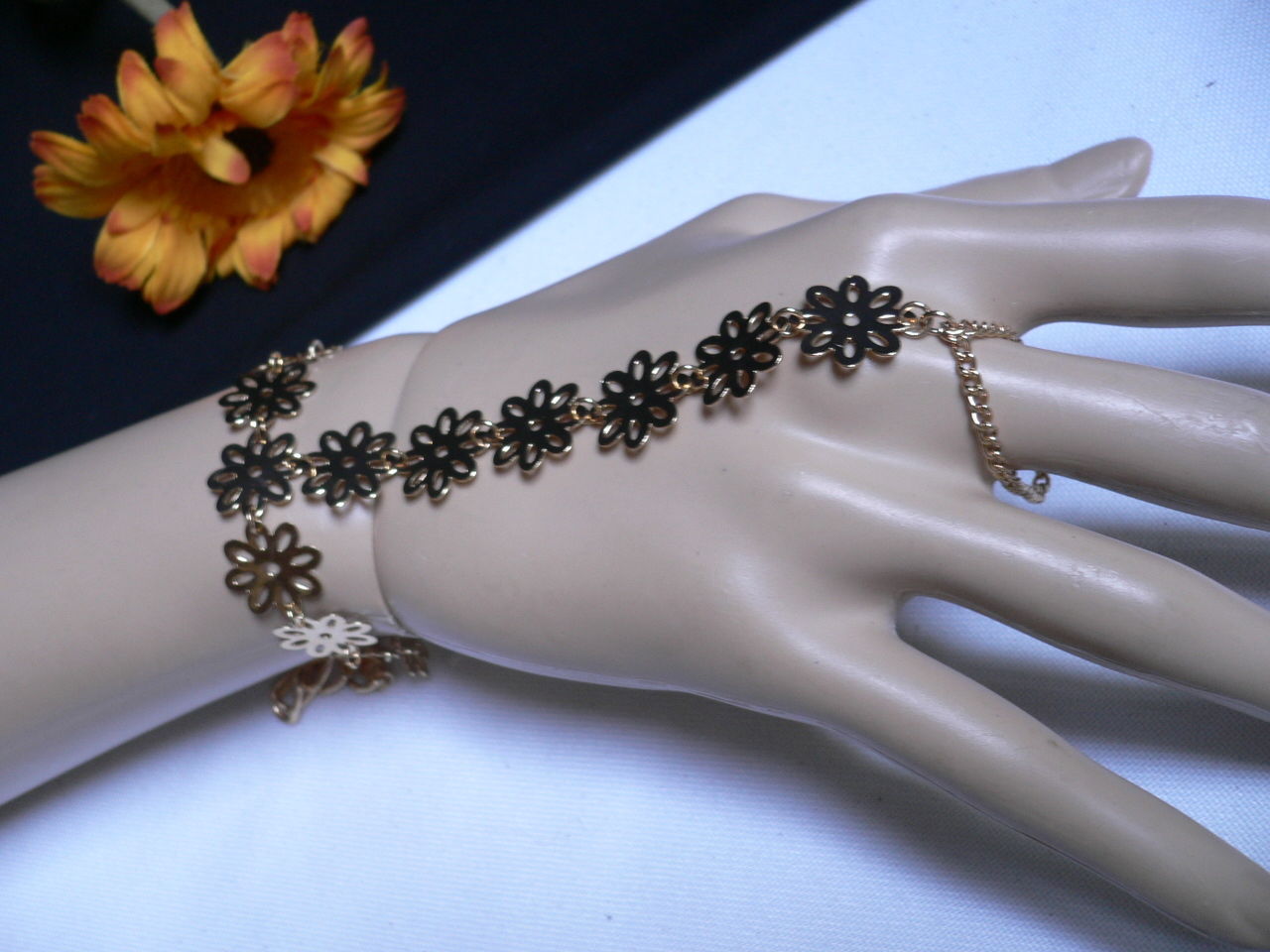 HOT WOMEN GOLD FLOWER HAND LINKS CHAIN FASHION JEWELRY SLAVE BRACELET ...