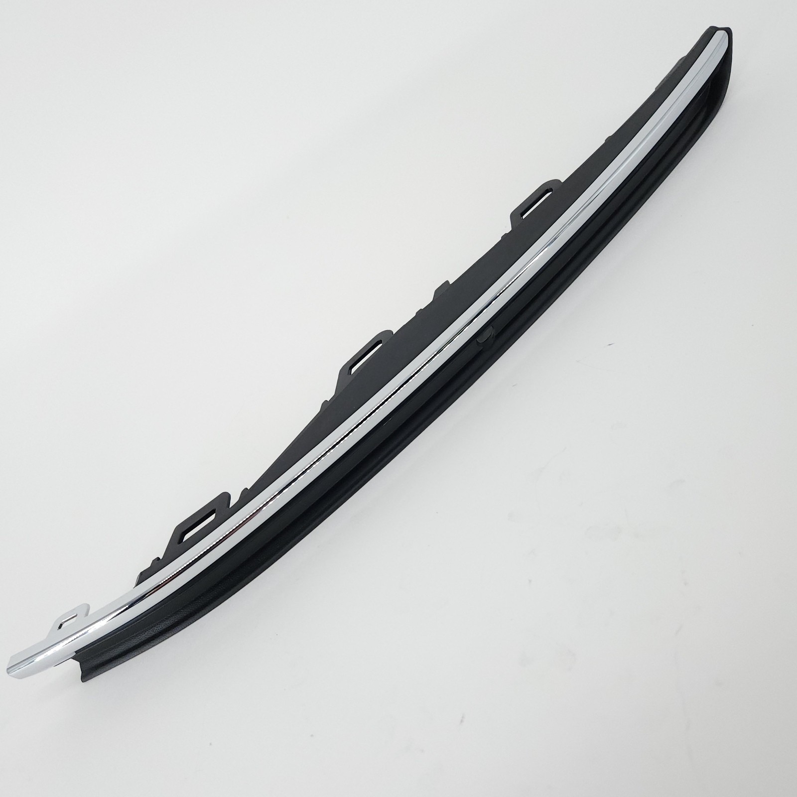 Genuine OEM VW 5GM-854-662-D-RYP Passenger R Grill Lower Chrome Strip ...