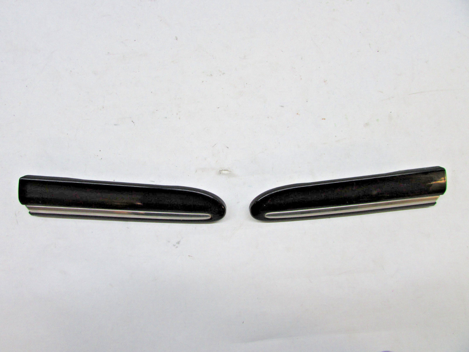 2002 Mercedes C240 Front Left Right Fender Molding A 203 690 48 62 OEM ...