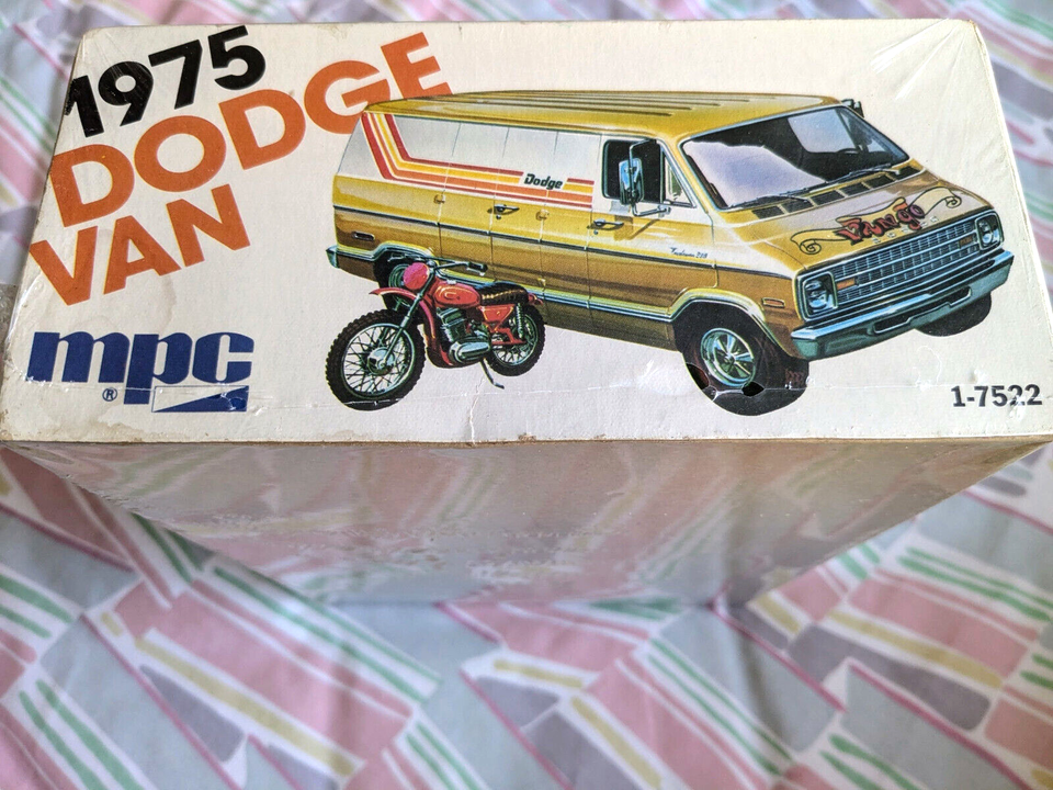 SUPER RARE! *FACTORY-SEALED *ORIGINAL VINTAGE MPC 1975 DODGE VAN KIT ...